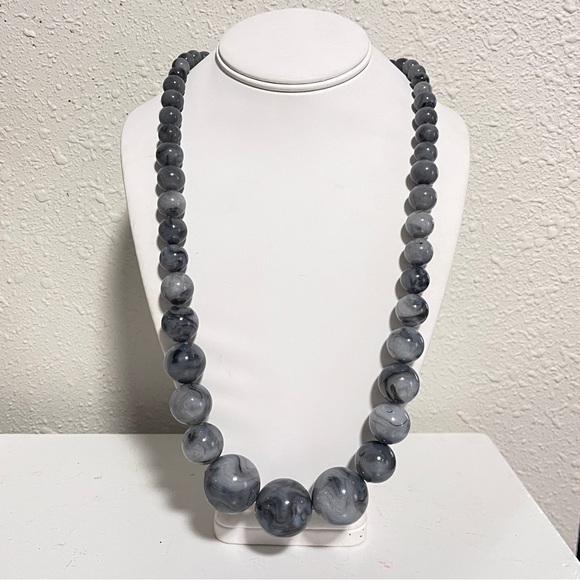Jewelry | Vtg Necklace Retro Gray Chunky Graduated Plastic Bead Mrs ...